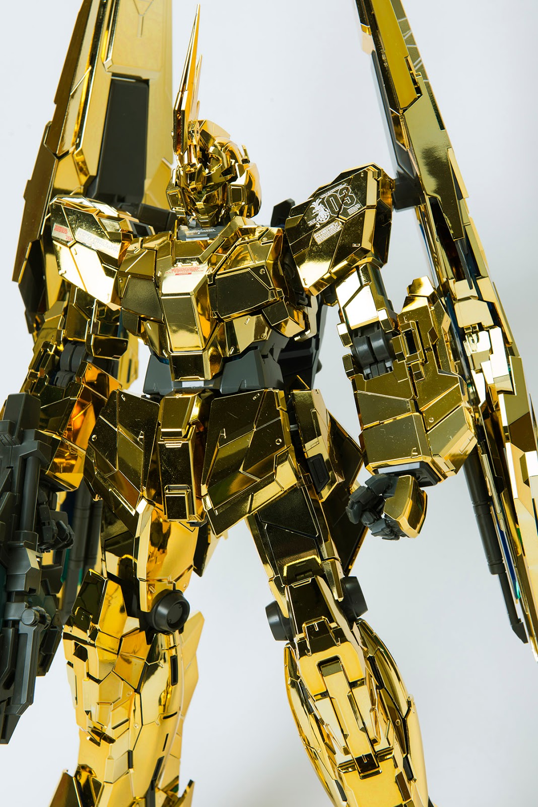 Premium Bandai PG 1/60 Unicorn Gundam 03 Phenex Preview Image Gallery ...