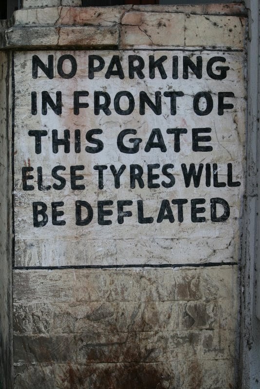 GoosBall: Funny and weird Indian Sign Boards