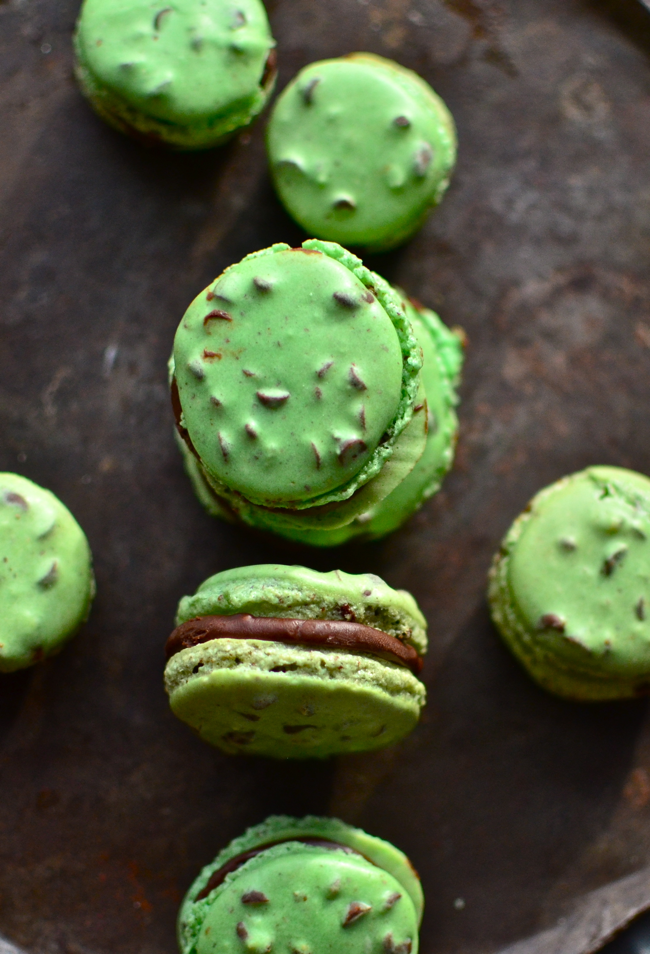 Yammie's Glutenfreedom: Mint Chocolate Chip Macarons
