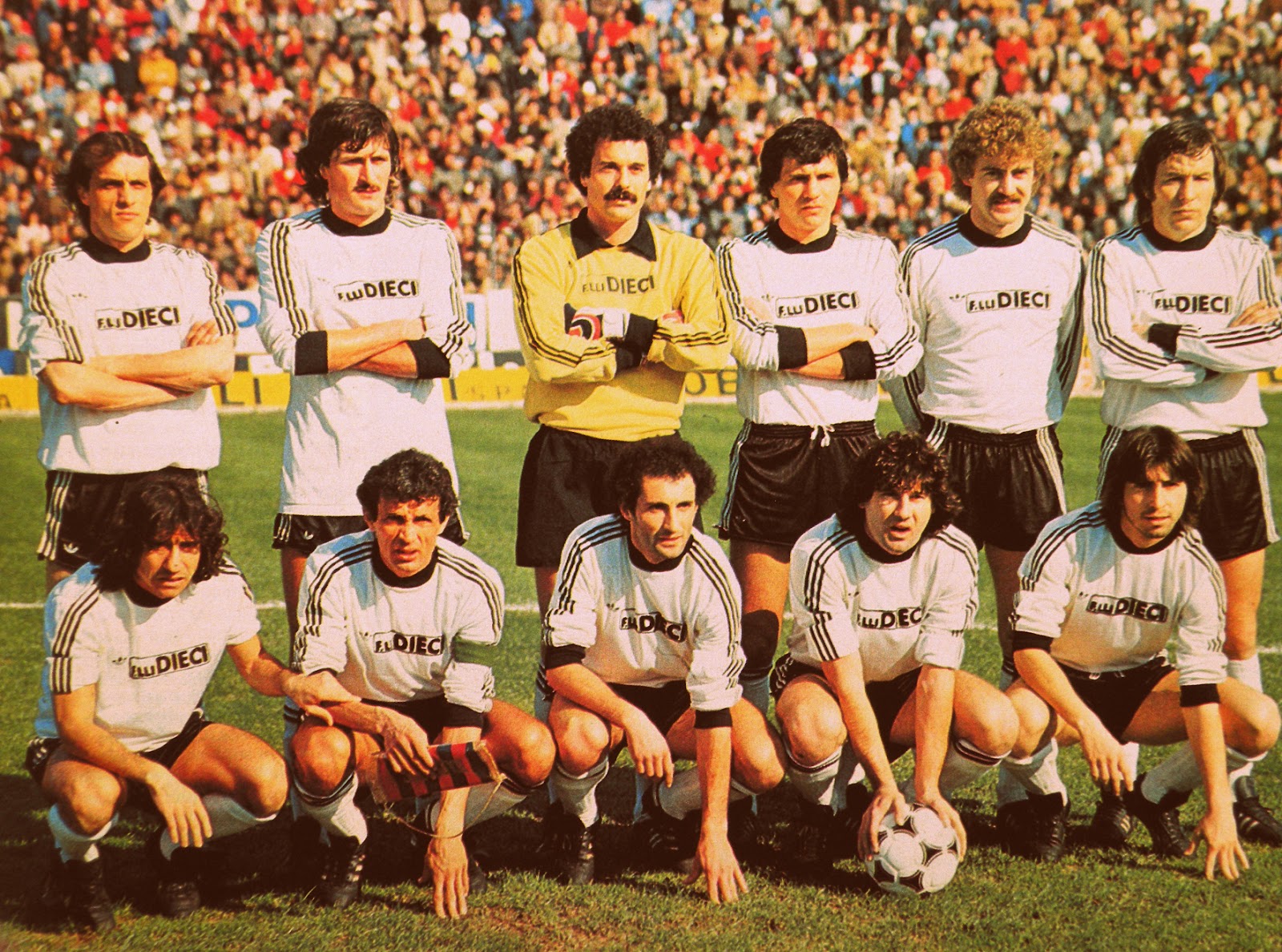 THE VINTAGE FOOTBALL CLUB: CESENA 1981-82. By Panini.