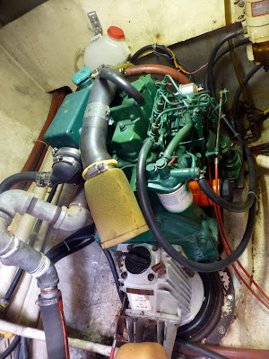 Magic, a Privilege 39' Catamaran, is SOLD: Exterior Features