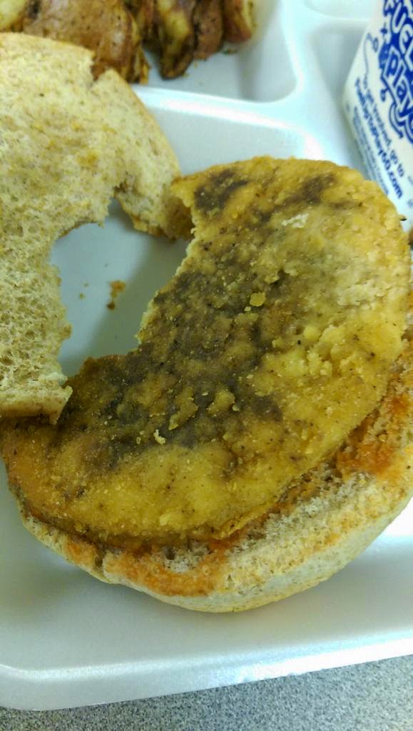 THE WESTERNER: These Gross School Lunch Pictures Are Going Viral With ...