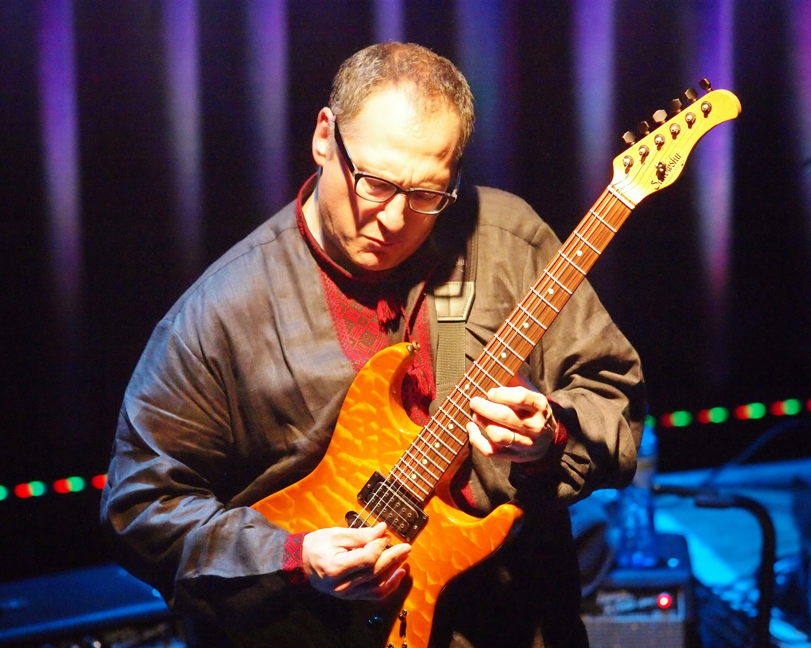 Blackmusicworld: Chuck Loeb: Guitarrista desde criança