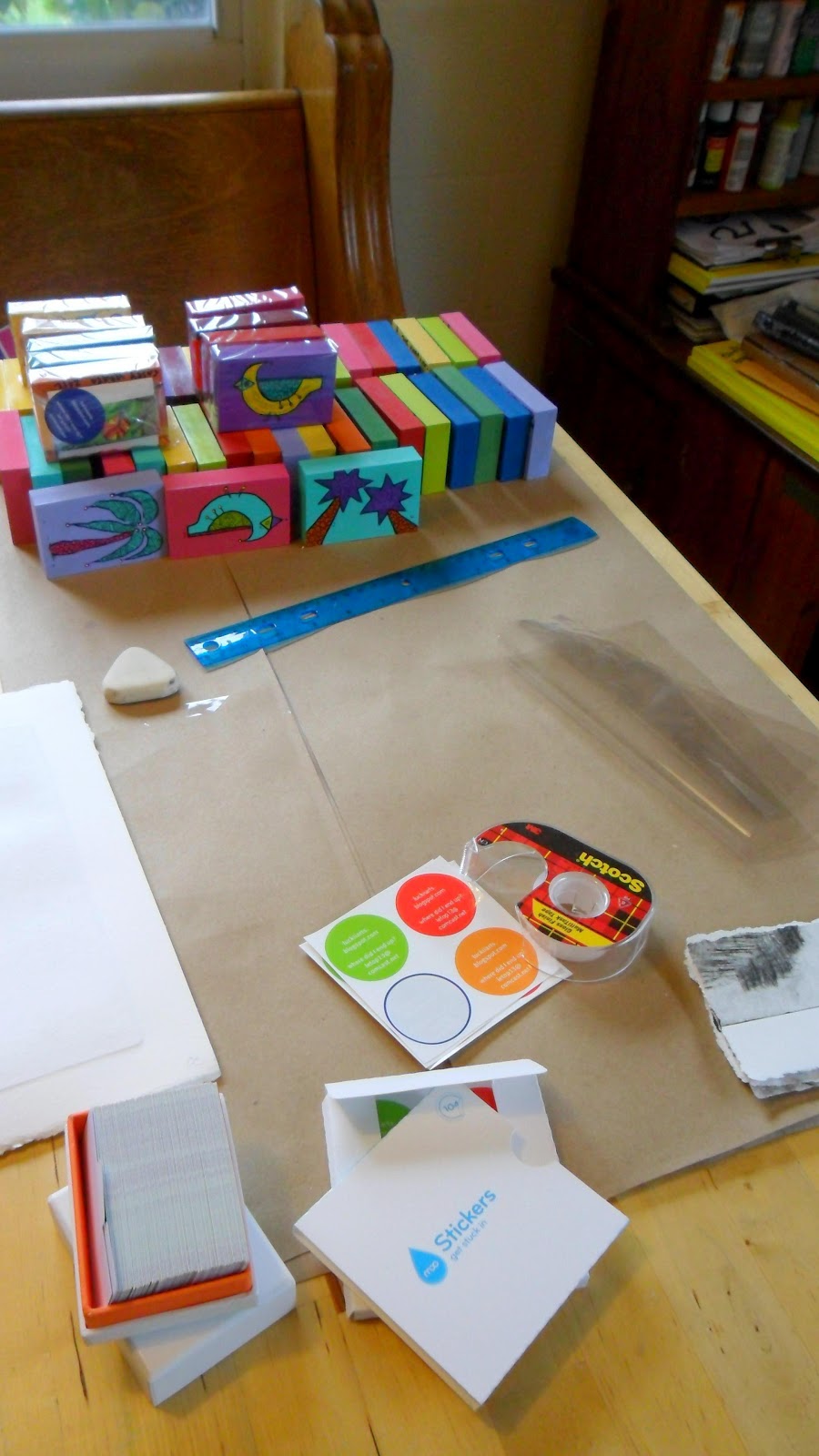 Luckii Arts: More Art-O-Mat blocks please!