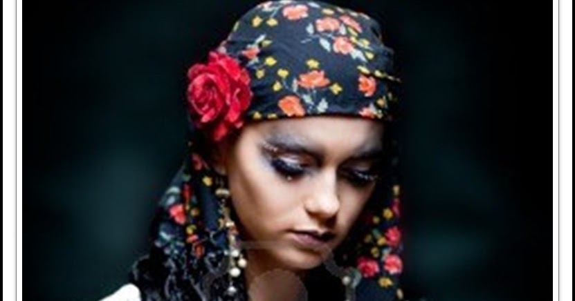 Gitanos - Religiones - - Las Revelaciones del Tarot