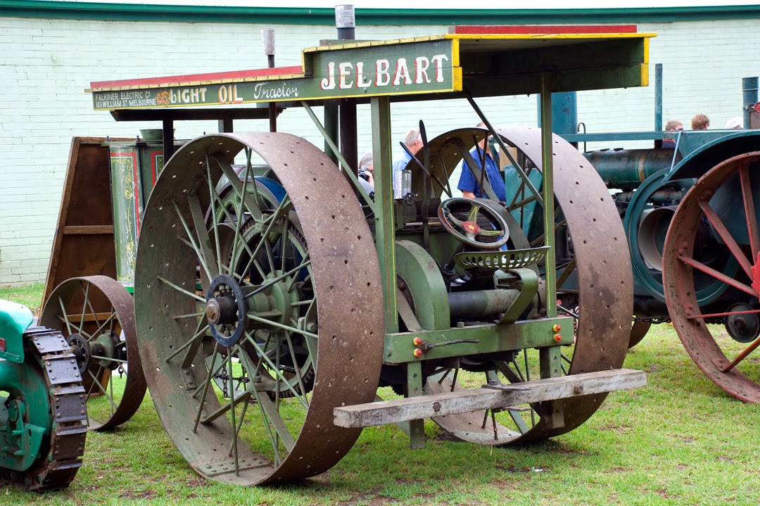 RENEDK MODELS: Classic Truck & Machinery Show (Geelong)