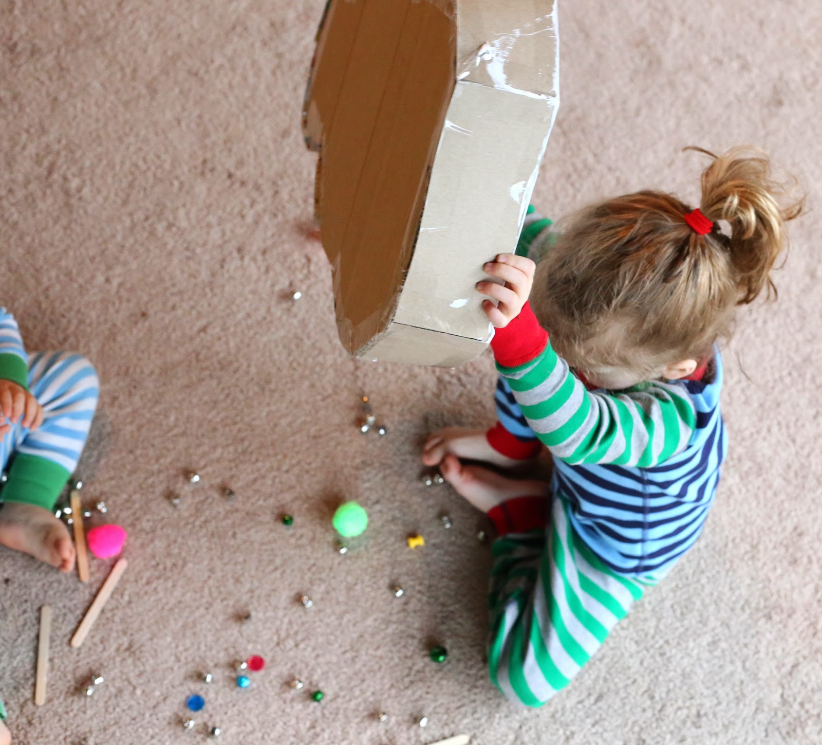 DIY Toddler Toy: Snowman Drop Box