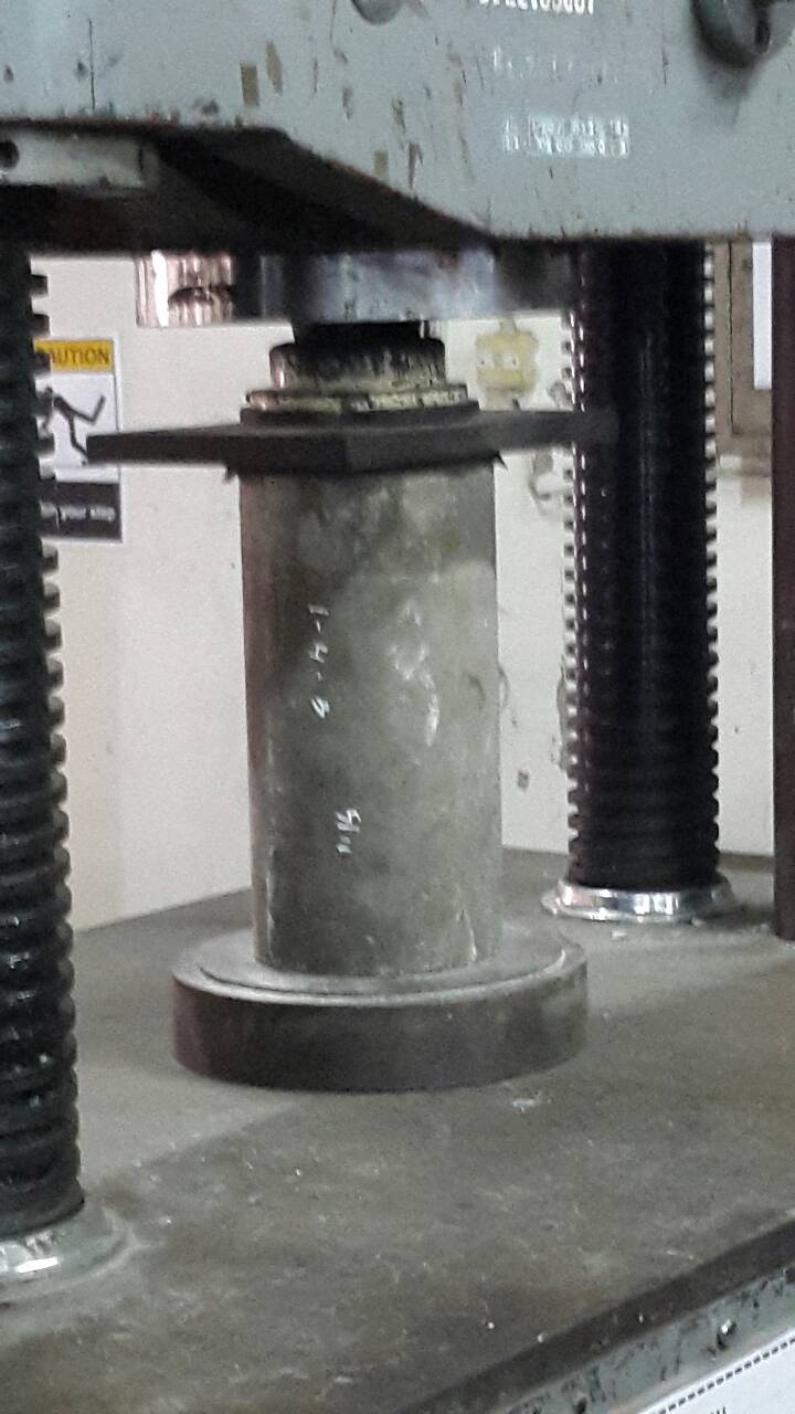 Catatan Mahasiswa: [Praktikum beton pekan ke -4] Kelompok 2 – Uji tekan ...