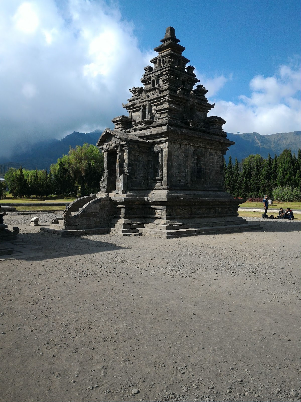 Candi Arjuna | Sebuah Catatan Petualangan