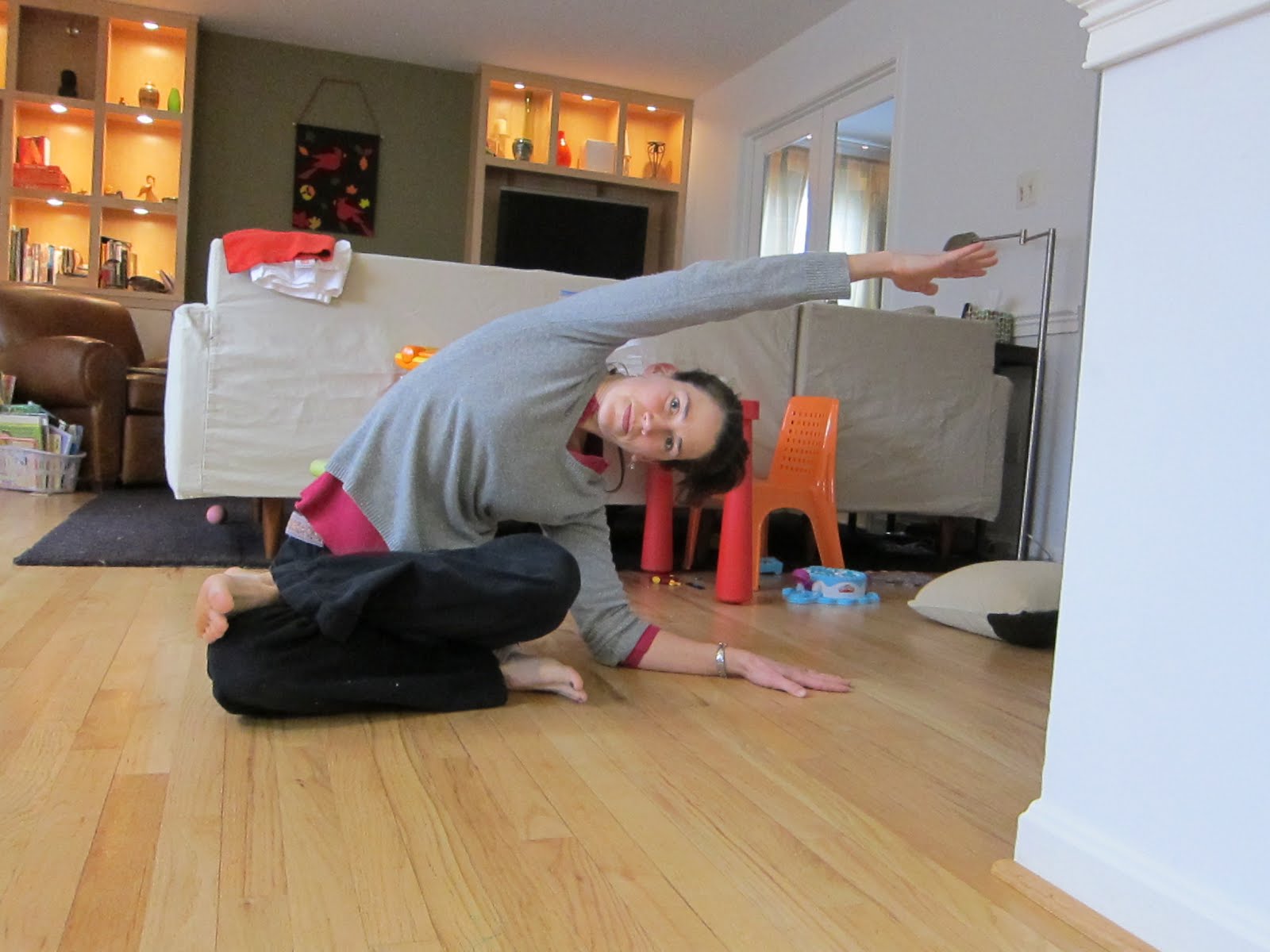 clueless but hopeful mama: Decent Mom Posture, Step One: Stretch what's ...