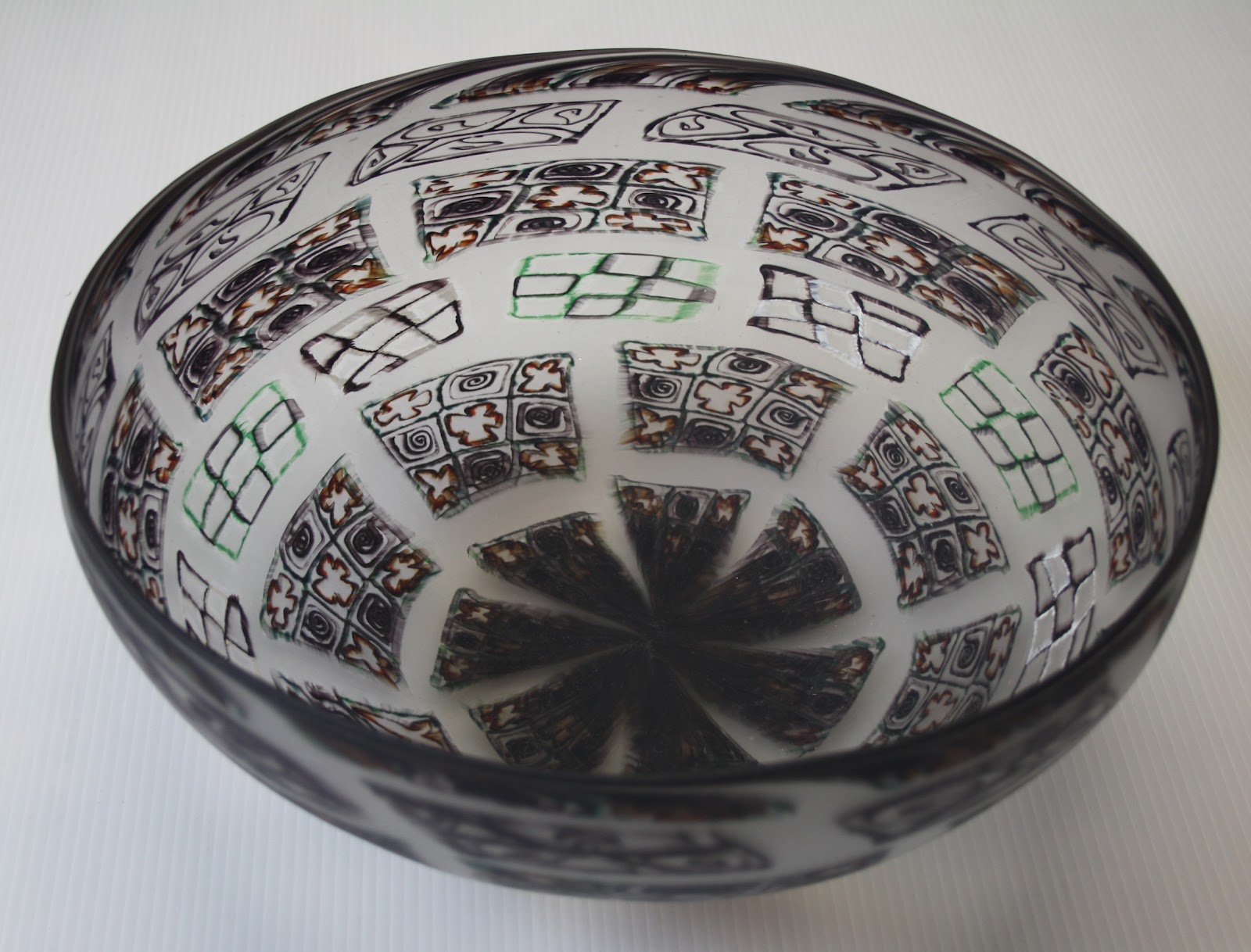 New Zealand Glass: Garry Nash Glass Workers 1993