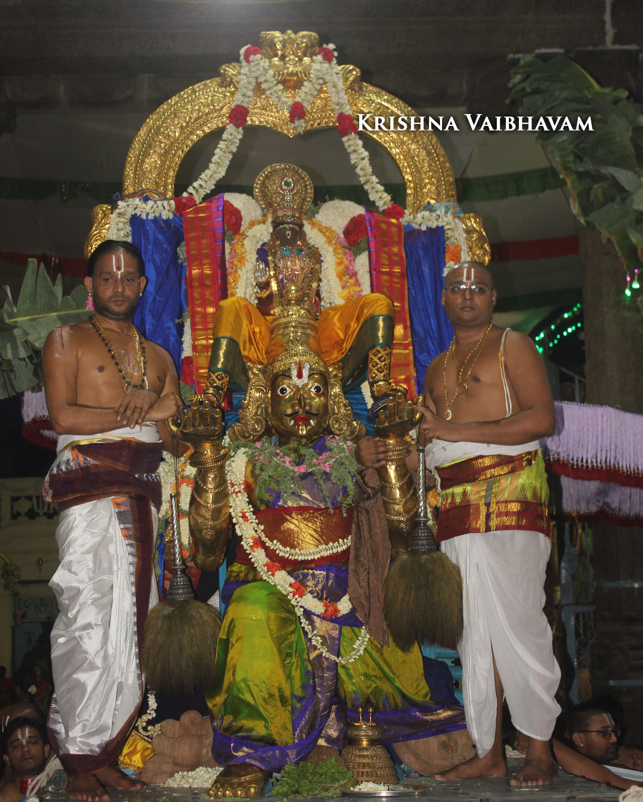 Krishna Vaibhavam: 03 Garuda Vahanam, Yeasal and Gopura Dharisanam ...
