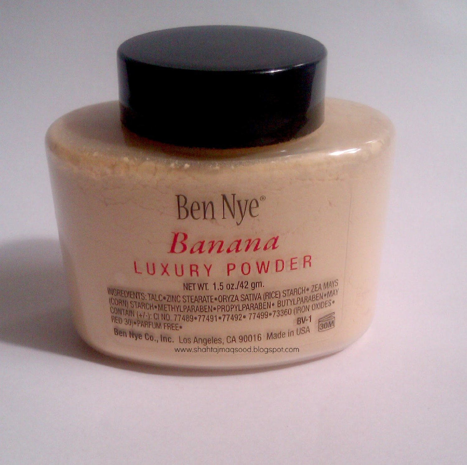 Shopper Catalog: Ben Nye Banana Luxury Powders