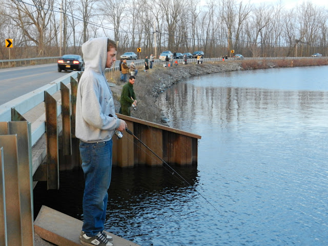 Fishing & Hunting in Oswego County, NY: Early Ice Out on the Oneida River