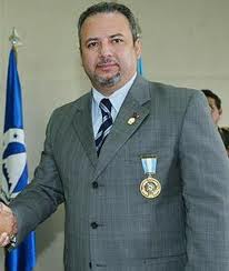 LITERATURA PANAMEÑA DE DUELO: FALLECE CHAGMARÍN. - Fragata Cultural