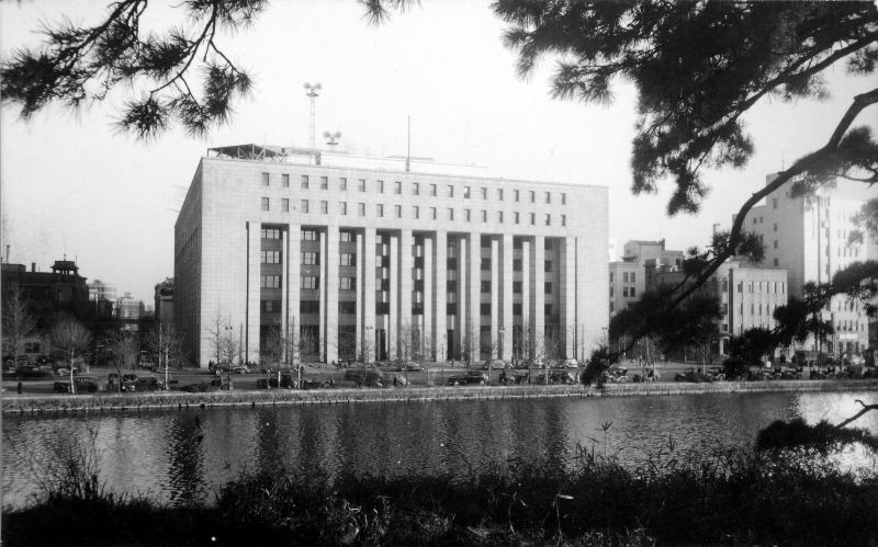 The Early Postwar Occupation of Japan: 50 Amazing Photos That Capture ...