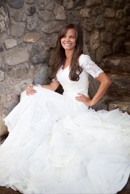 The Perfect Dress: Unveiling a New Bridal Gown