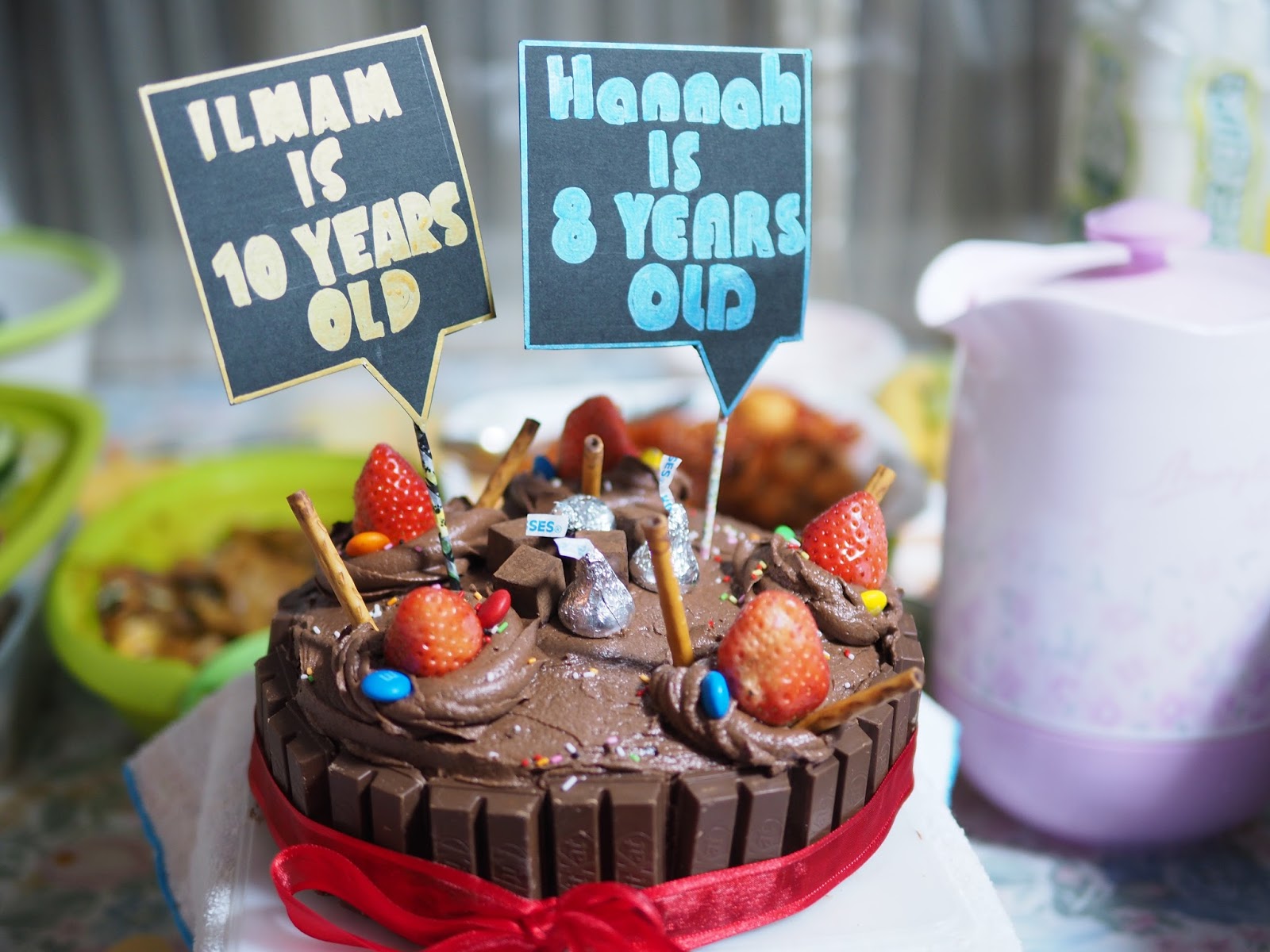 nanyfadhly: DIY Chocolate cake & toppers cake idea