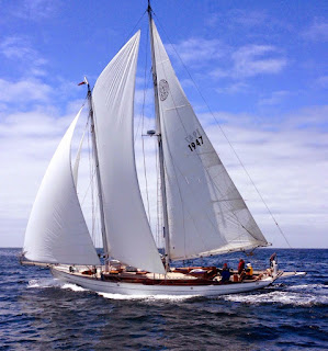 Close Quarters: Magic of Boats: Mayan