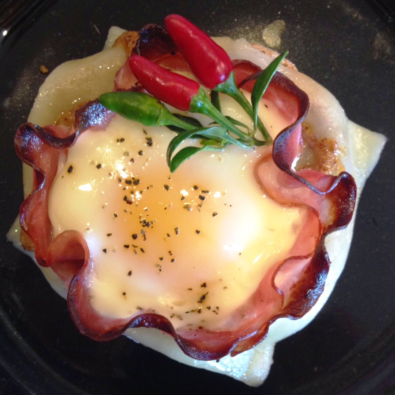 Make Your Someday Today!: Baked Eggs in Ham "Flowers"