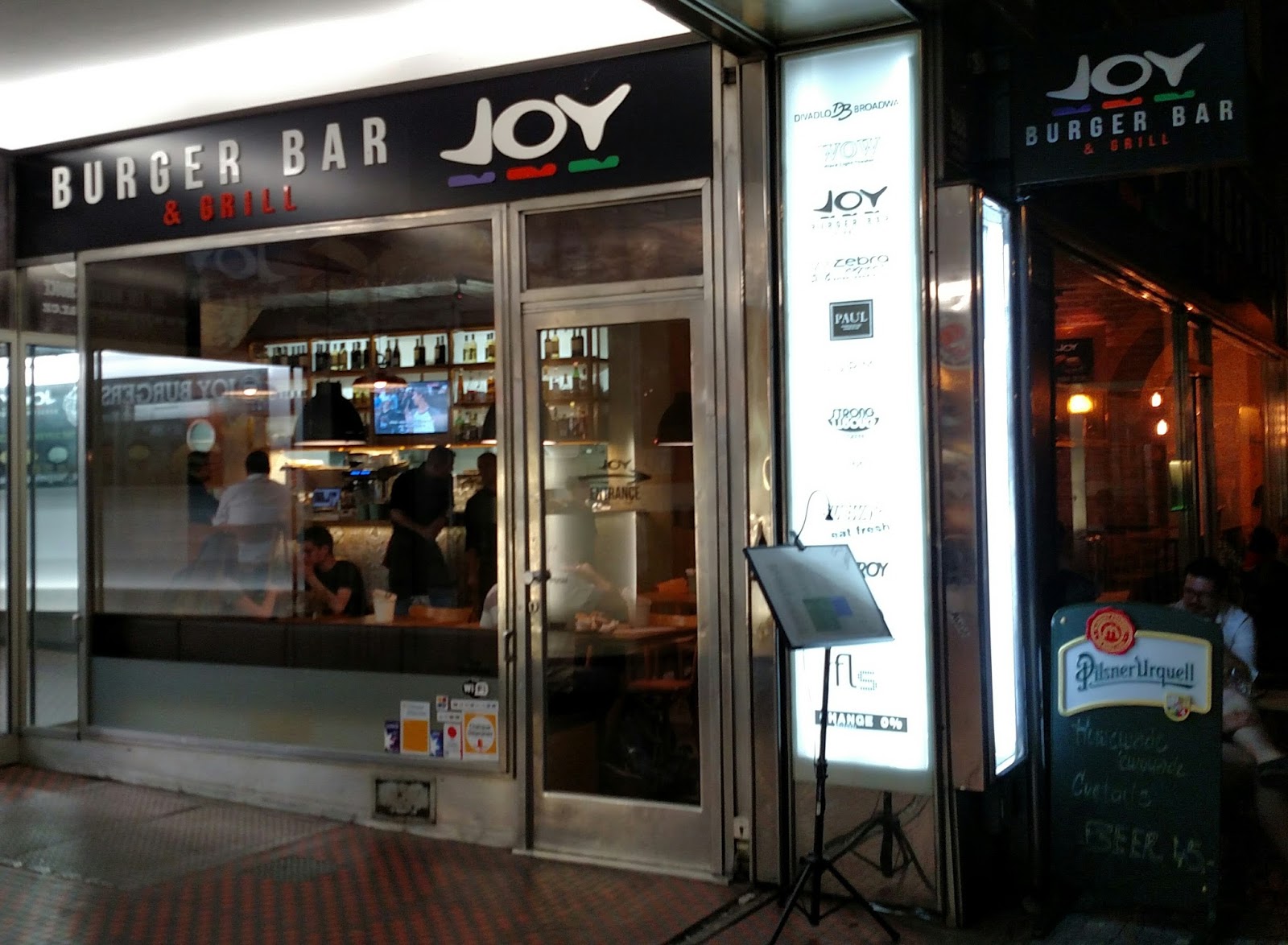 PIG OUT SPOTS: Joy Burger Bar & Grill (Prague, Czech Republic)