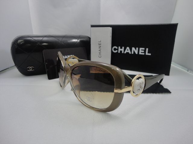 Ochelari de soare: Chanel