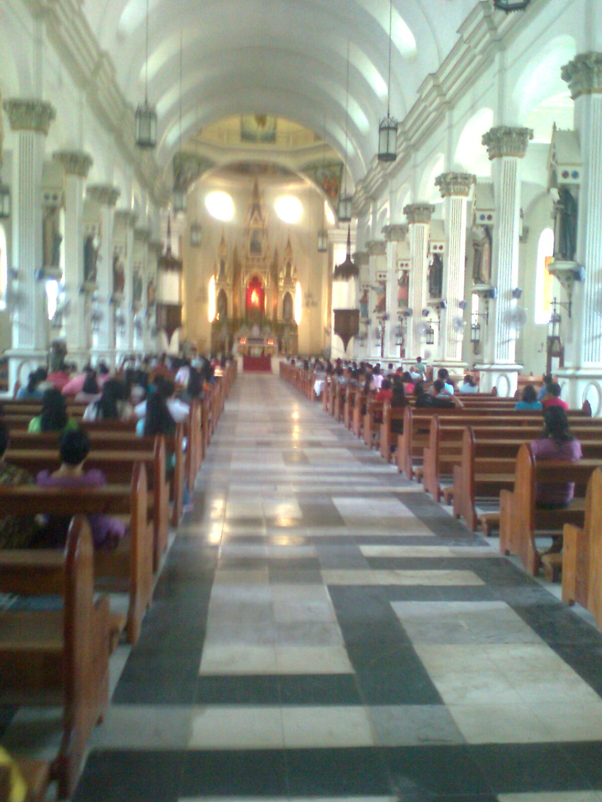 JorgeusBikers: Interior of the Molo Church