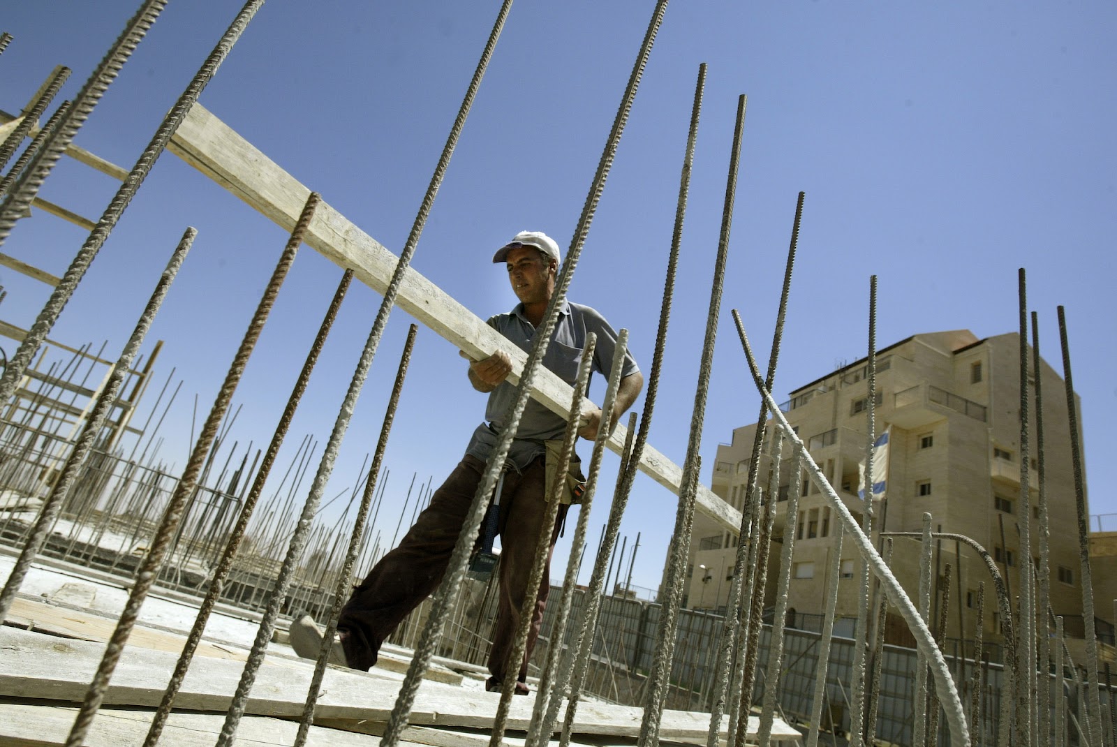 Οικοδόμος: Η πρώτη μέρα στην οικοδομή