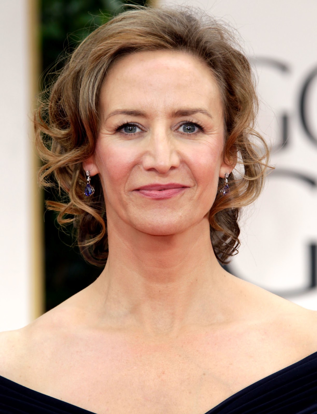 MS FABULOUS FAB EXCLUSIVE Red Carpet Dressing With Janet McTeer MS FABULOUS FAB EXCLUSIVE Red Carpet Dressing With Janet McTeer