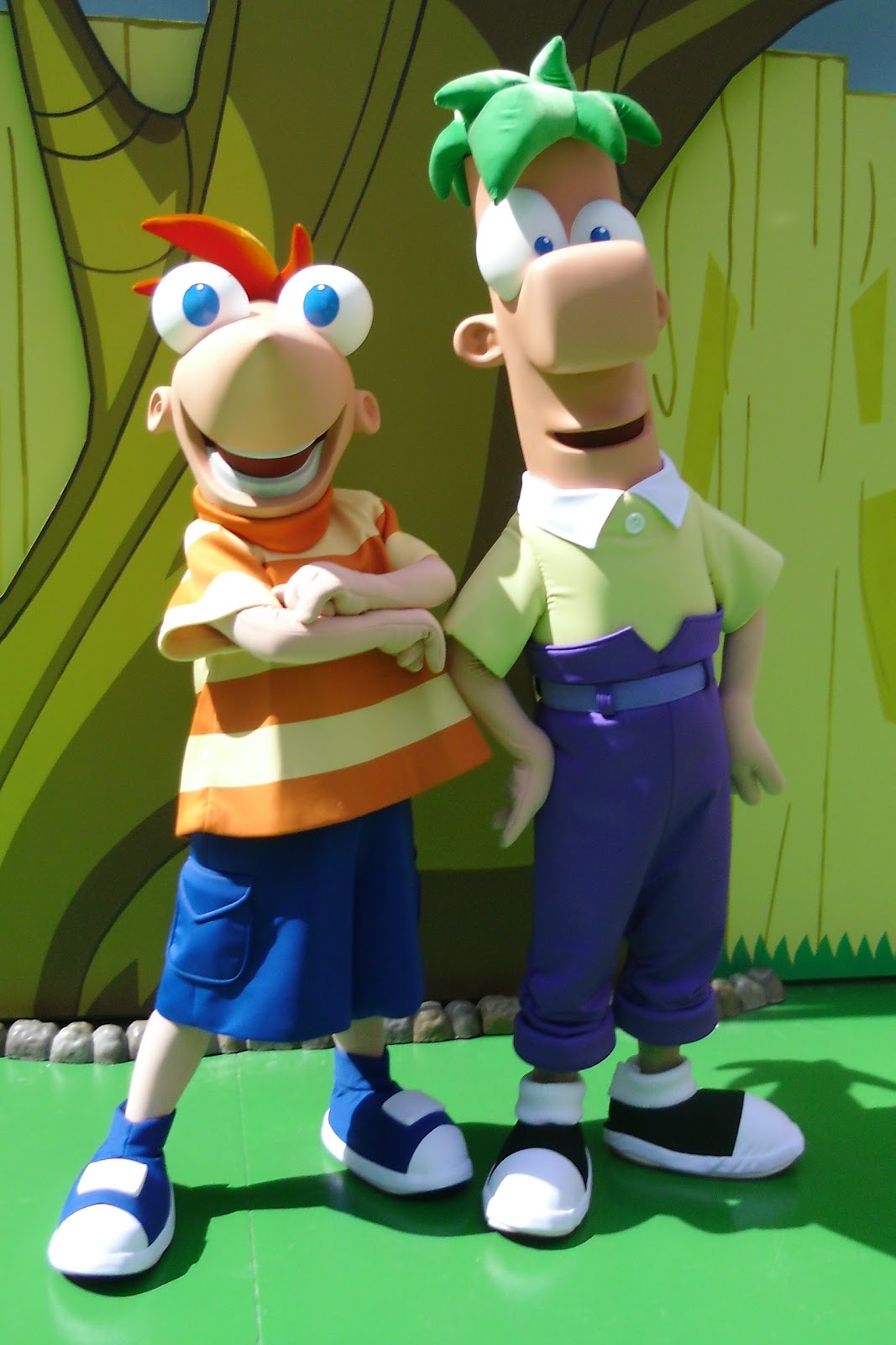 Unofficial Disney Character Hunting Guide: Phineas and Ferb New Meet ...