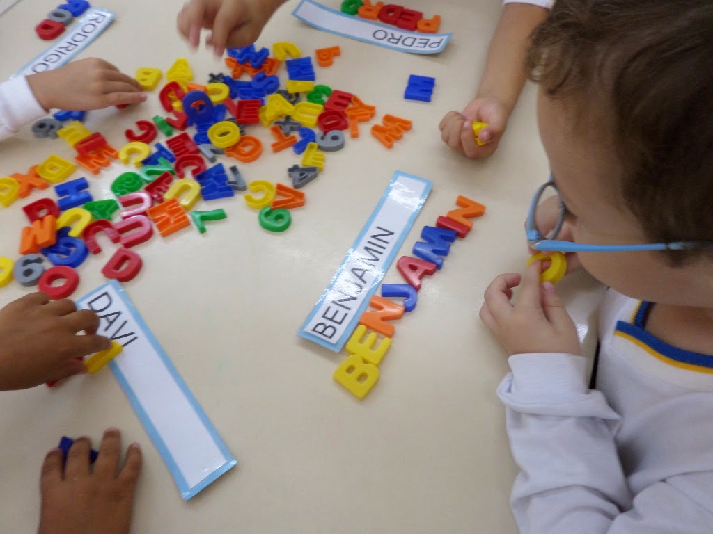 Escola Adalmir: lugar de criança feliz!: Letras móveis
