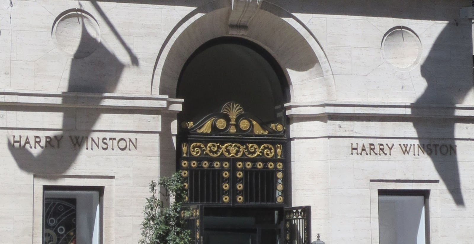 Big Apple Secrets: Harry Winston, King of Diamonds