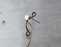 Blue Forest Jewellery's blog: Handmade Monday: Weaving wire tutorial