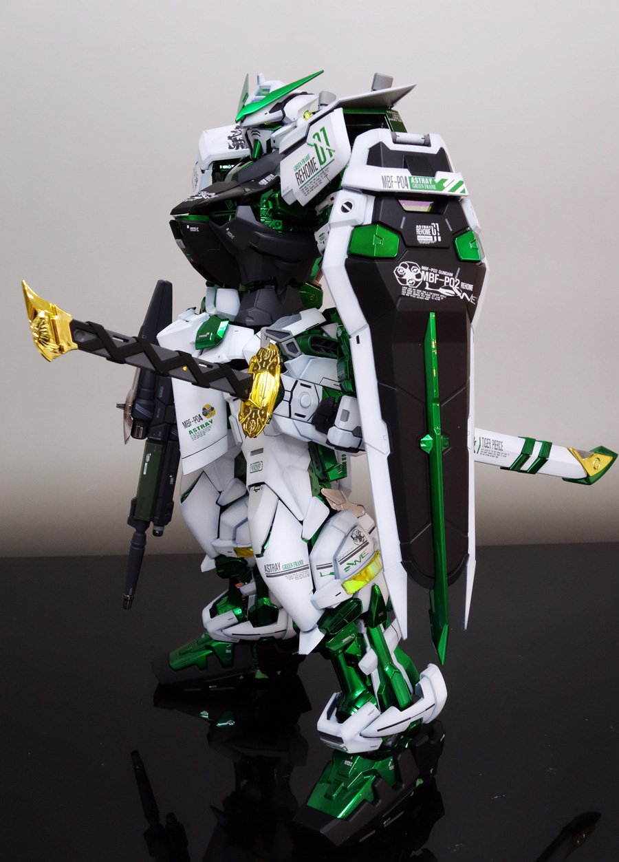 GUNDAM GUY: PG 1/60 Gundam Astray Green Frame - Painted Build