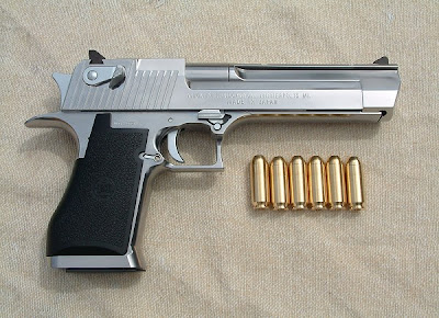 Guns & Weapons: Silver Desert Eagle