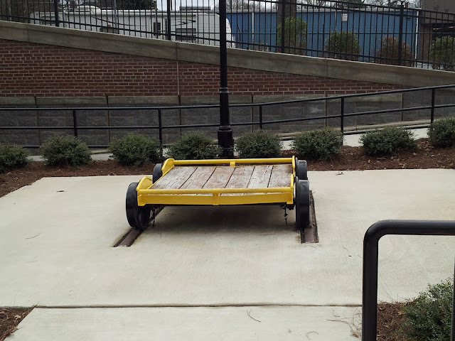 The HappiTraveler: Trackside Grill and Patio Bar - Kennesaw, Georgia