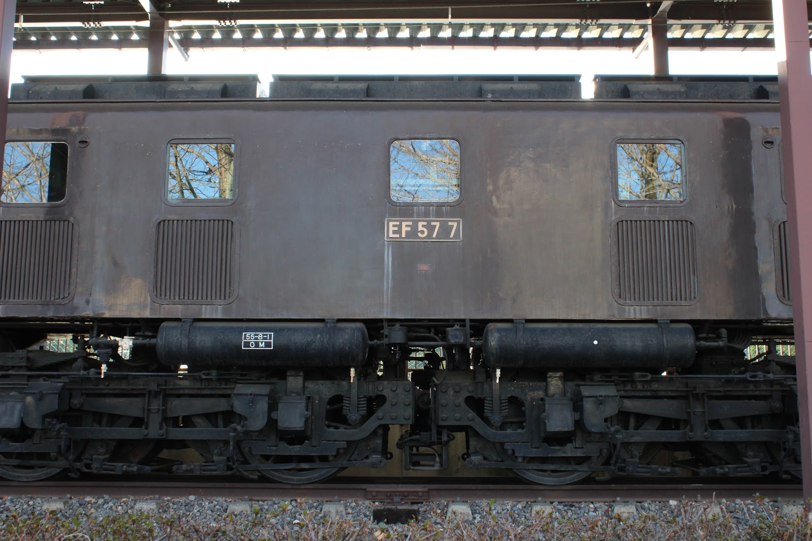 ハマちどり写真帖: 【宇】EF57 7保存機