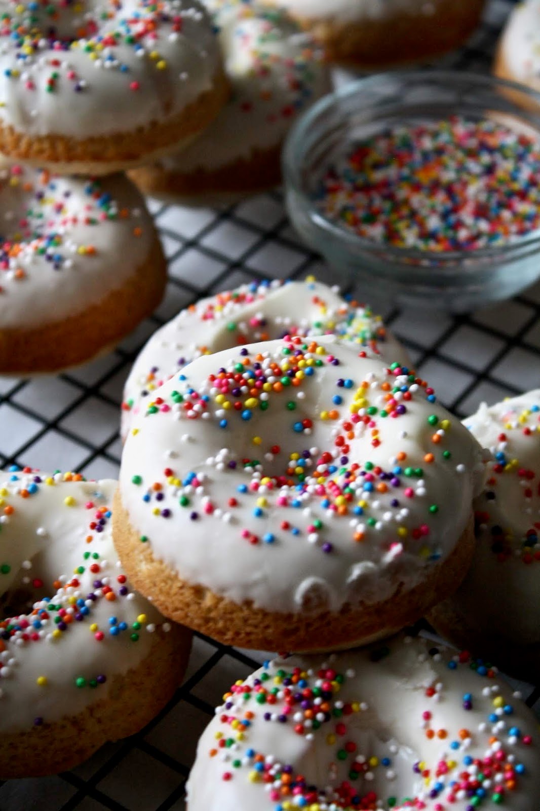salted sugared spiced™: Mini Vanilla Bean Baked Cake Donuts w/ Icing ...