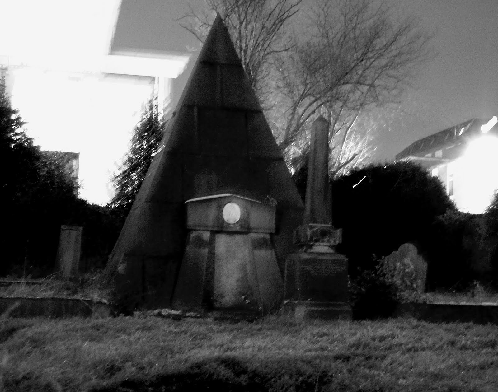 Wyrd England Gazetteer: Liverpool William Mackenzie Pyramid Tomb