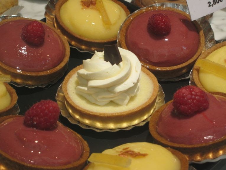 paris breakfasts: Aux Merveilles de Fred, Baba Pierre Herme