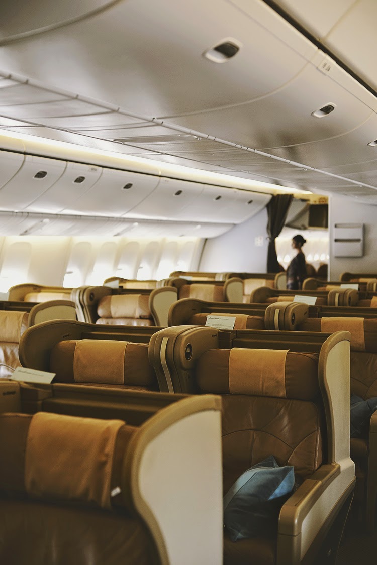 SINGAPORE AIRLINES BUSINESS CLASS EXPERIENCE! - eatandtreats ...