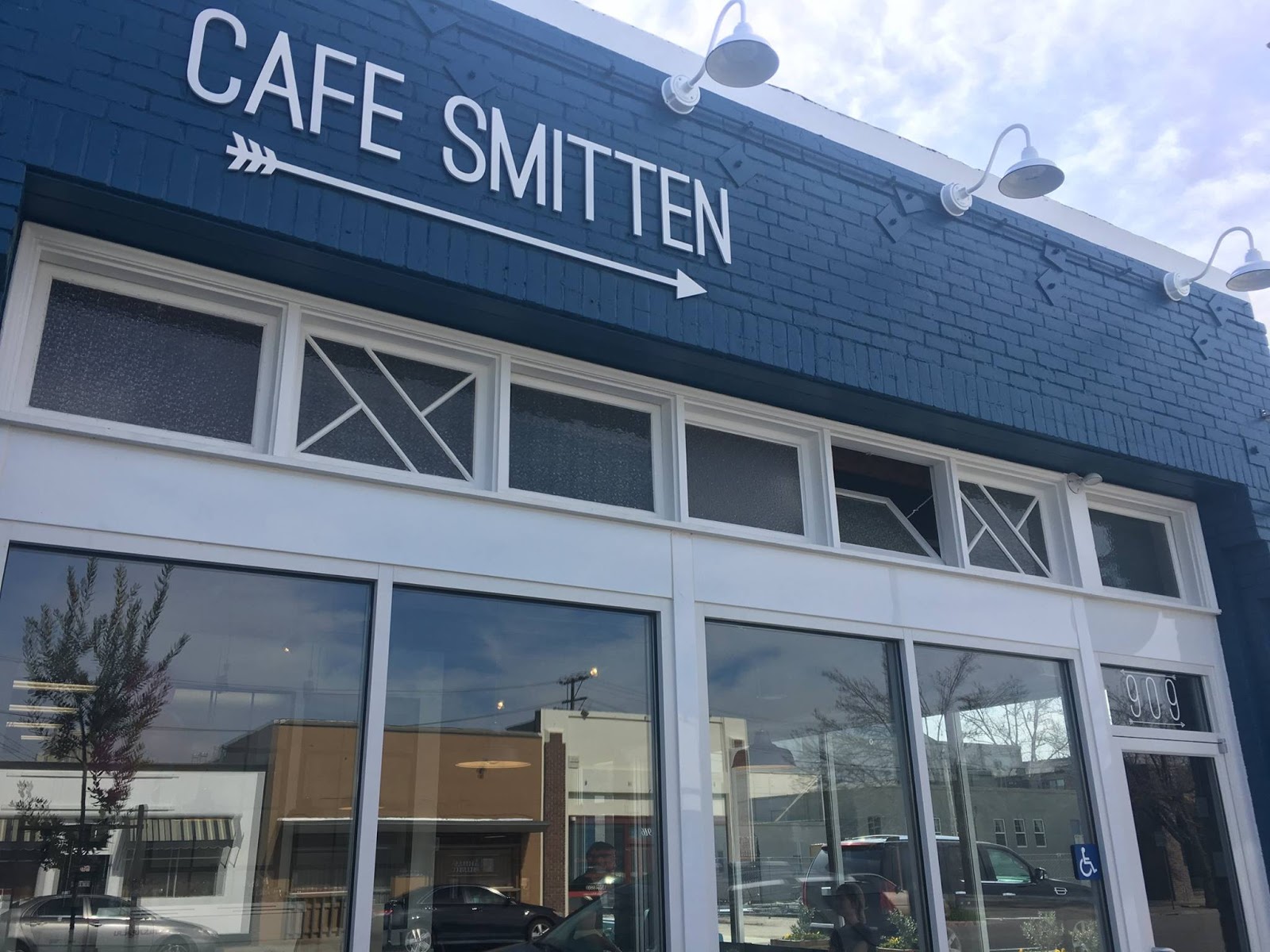 Bakersfield Observed: Cafe Smitten and the renovated Silver Fox ...