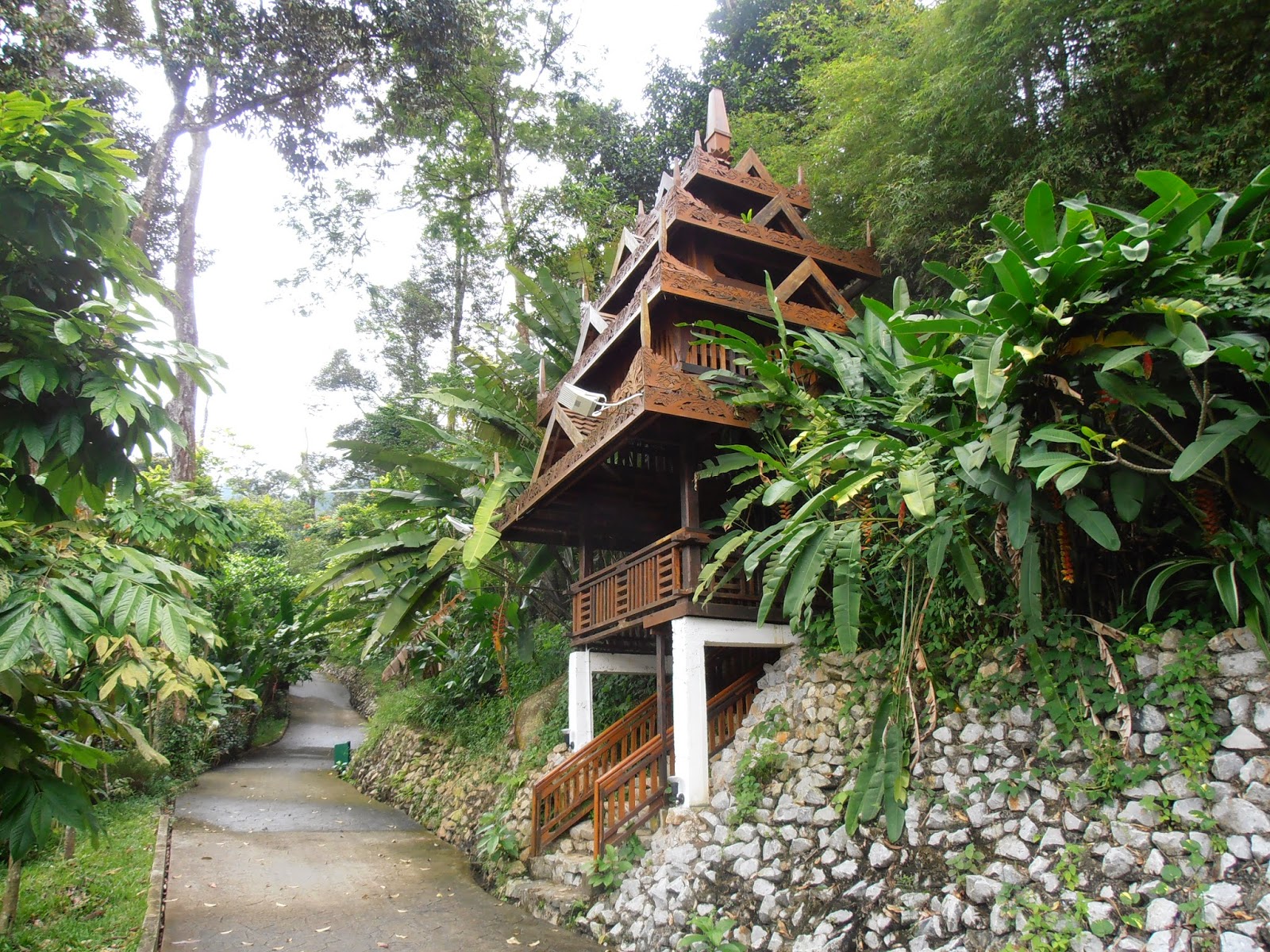 Lifez Like Tat: Nandaka Vihara