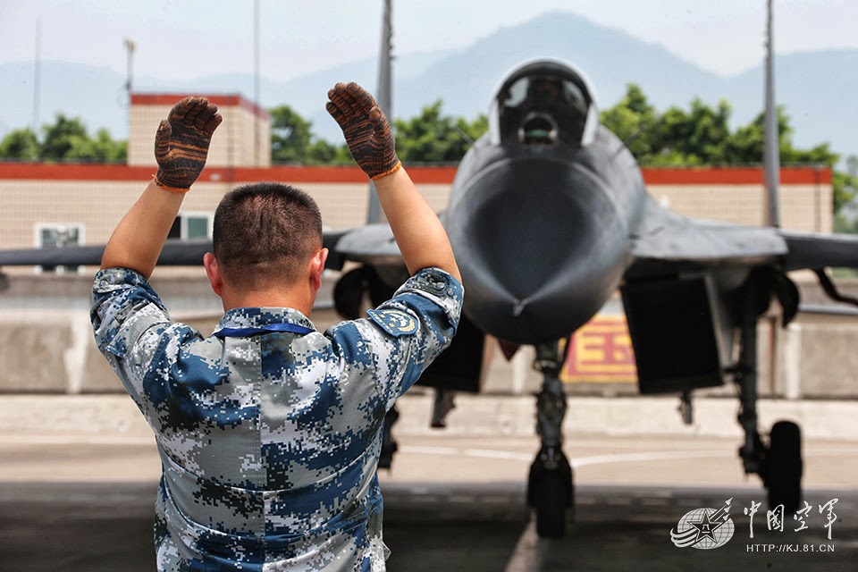 China Defense Blog: PR photos of the day: NCO Backbone of the PLAAF