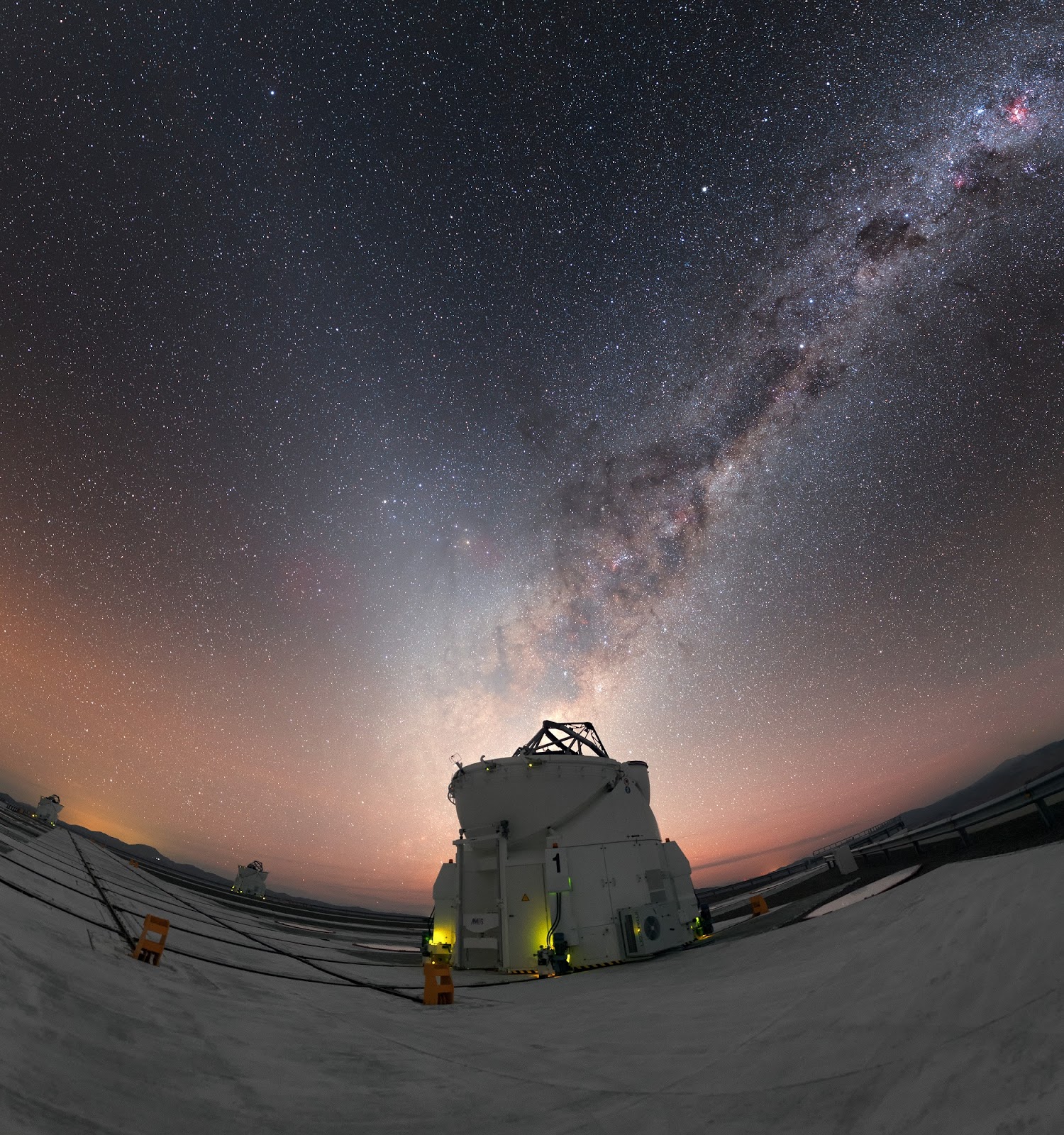 Friends of NASA: V is for VLT | ESO