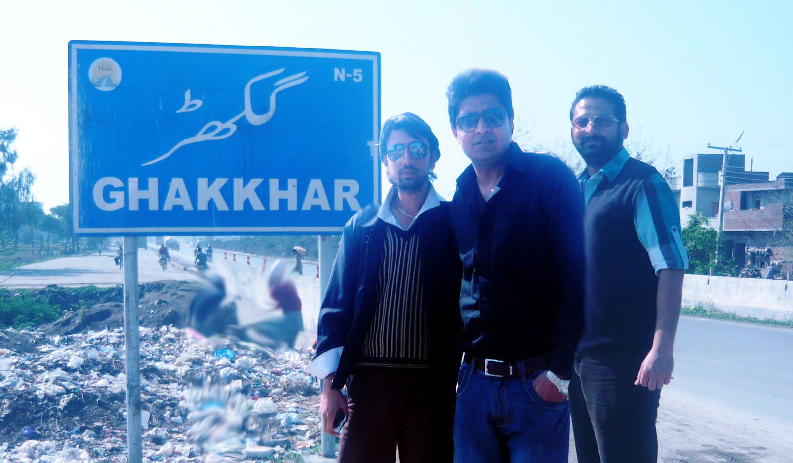 Gakhars Gallery ~ Gakhars