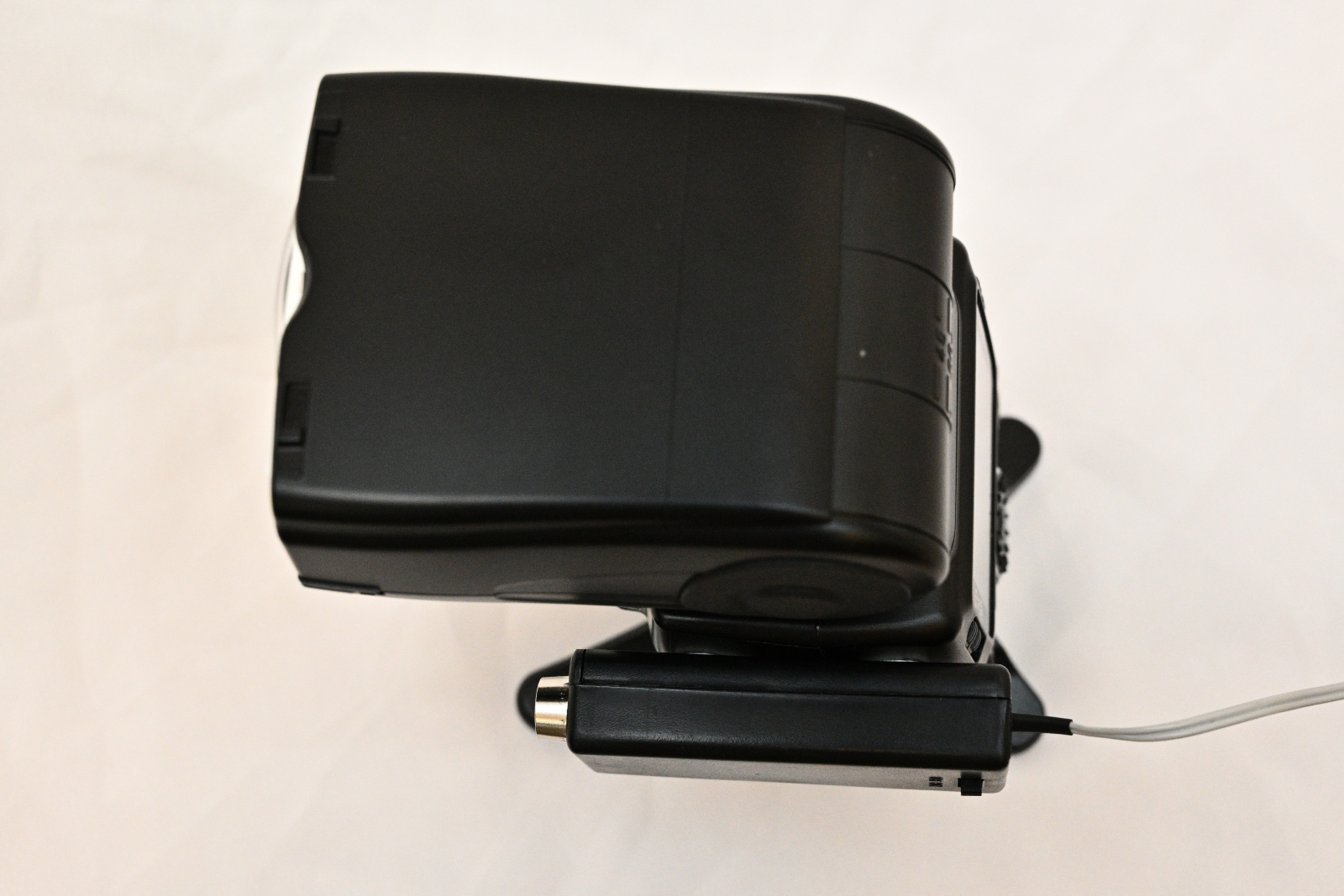 Adapting Camera: External auto focus assist light for mirrorless ...