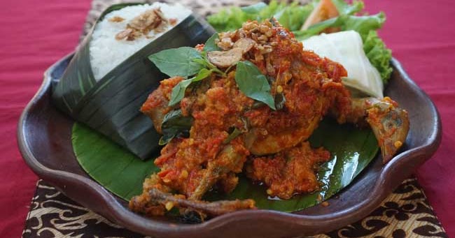 Mencicipi Kelezatan Manuk Londo di Taman Safari Prigen - WANIMBAMBUNG