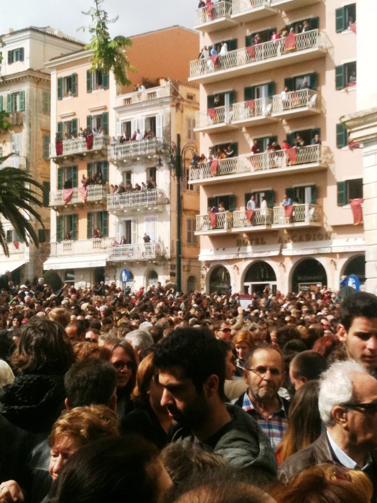 CORFU NEWSit: ΚΕΡΚΥΡΑ:ΤΟ ΕΘΙΜΟ ΤΩΝ ΚΑΝΑΤΩΝ 2012