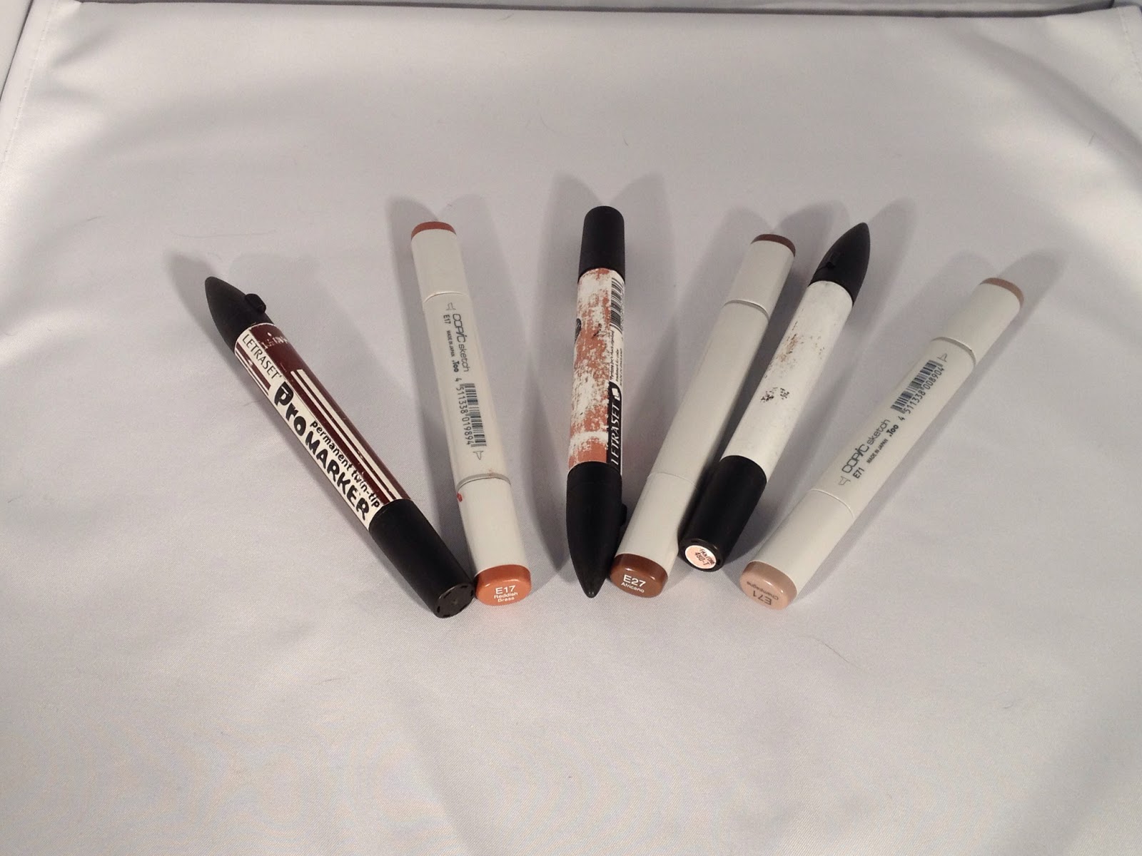 Art Marker Showdown: Copic Sketch vs. Pantone Universe Twin Markers